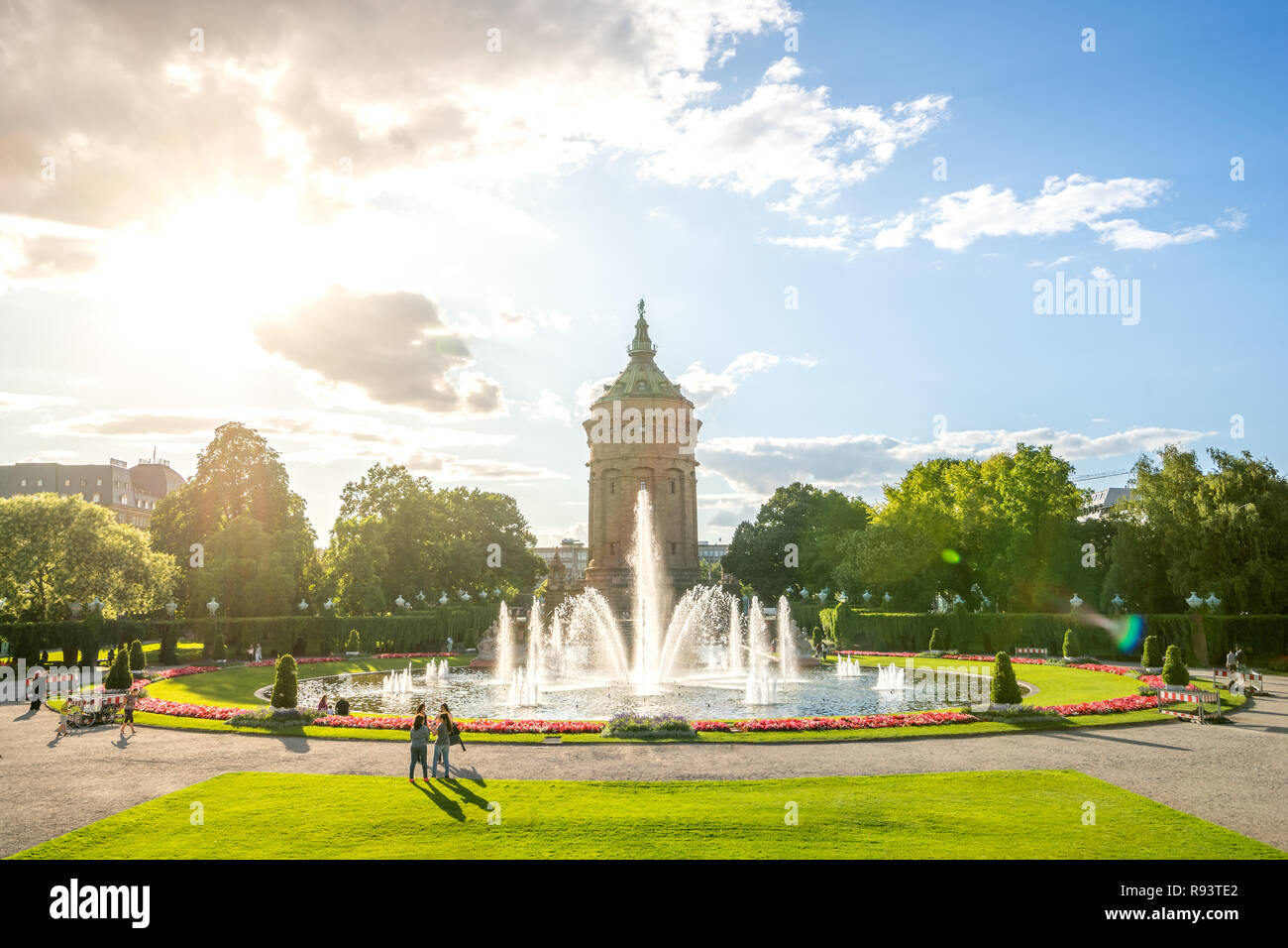 Wasserturm mannheim panorama -Fotos und -Bildmaterial in hoher Auflösung – Alamy