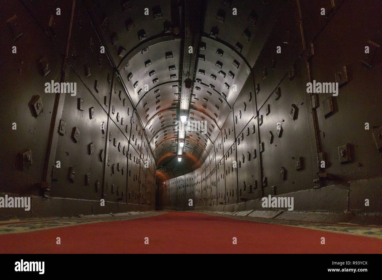 Underground bunker -Fotos und -Bildmaterial in hoher Auflösung – Alamy