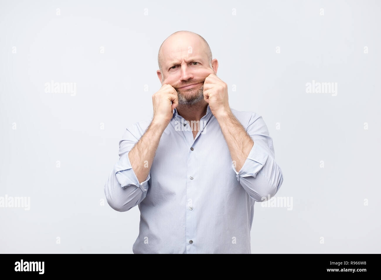 Falten im gesicht -Fotos und -Bildmaterial in hoher Auflösung – Alamy