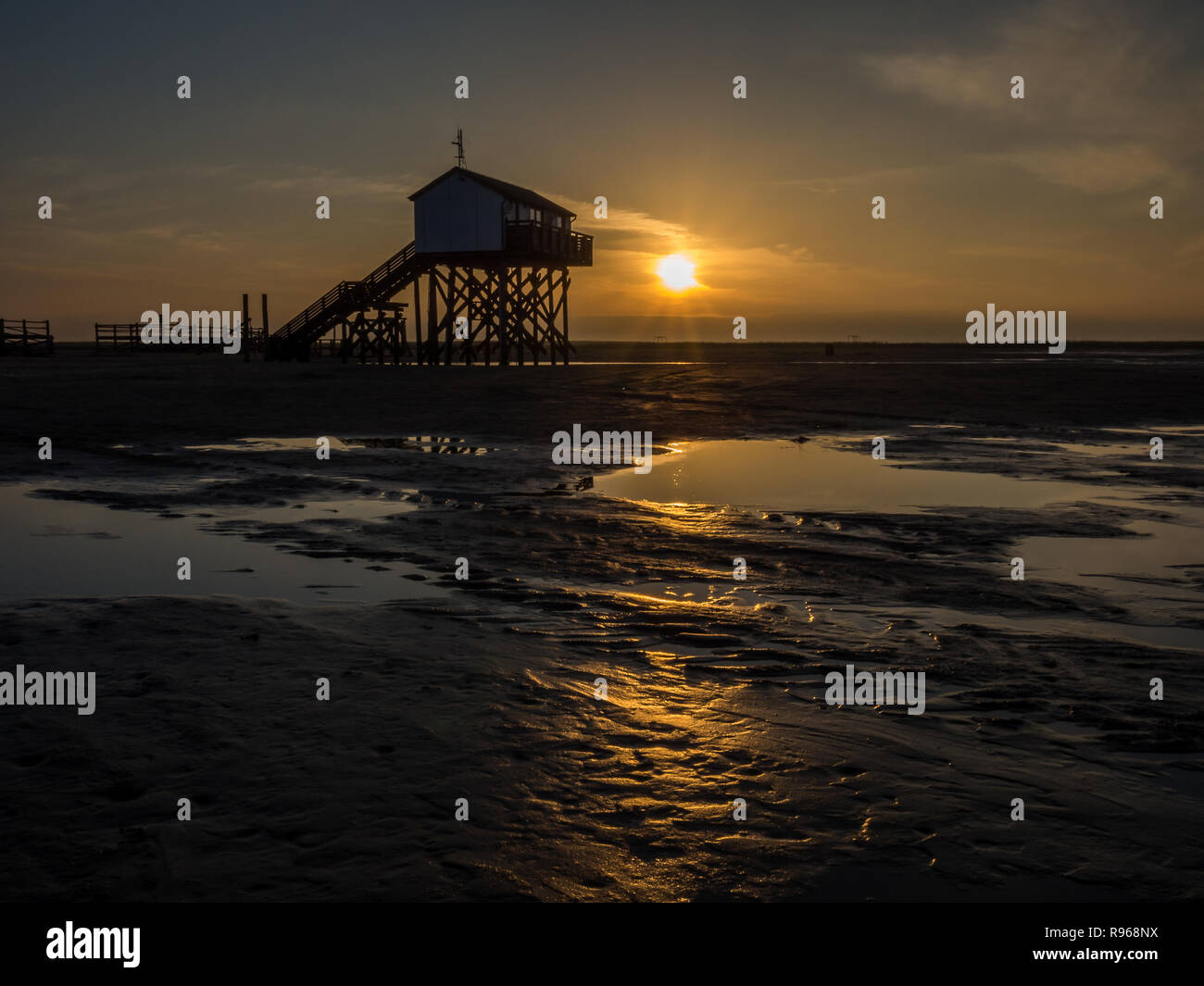 Strand von st peter ording am morgen -Fotos und -Bildmaterial in hoher ...