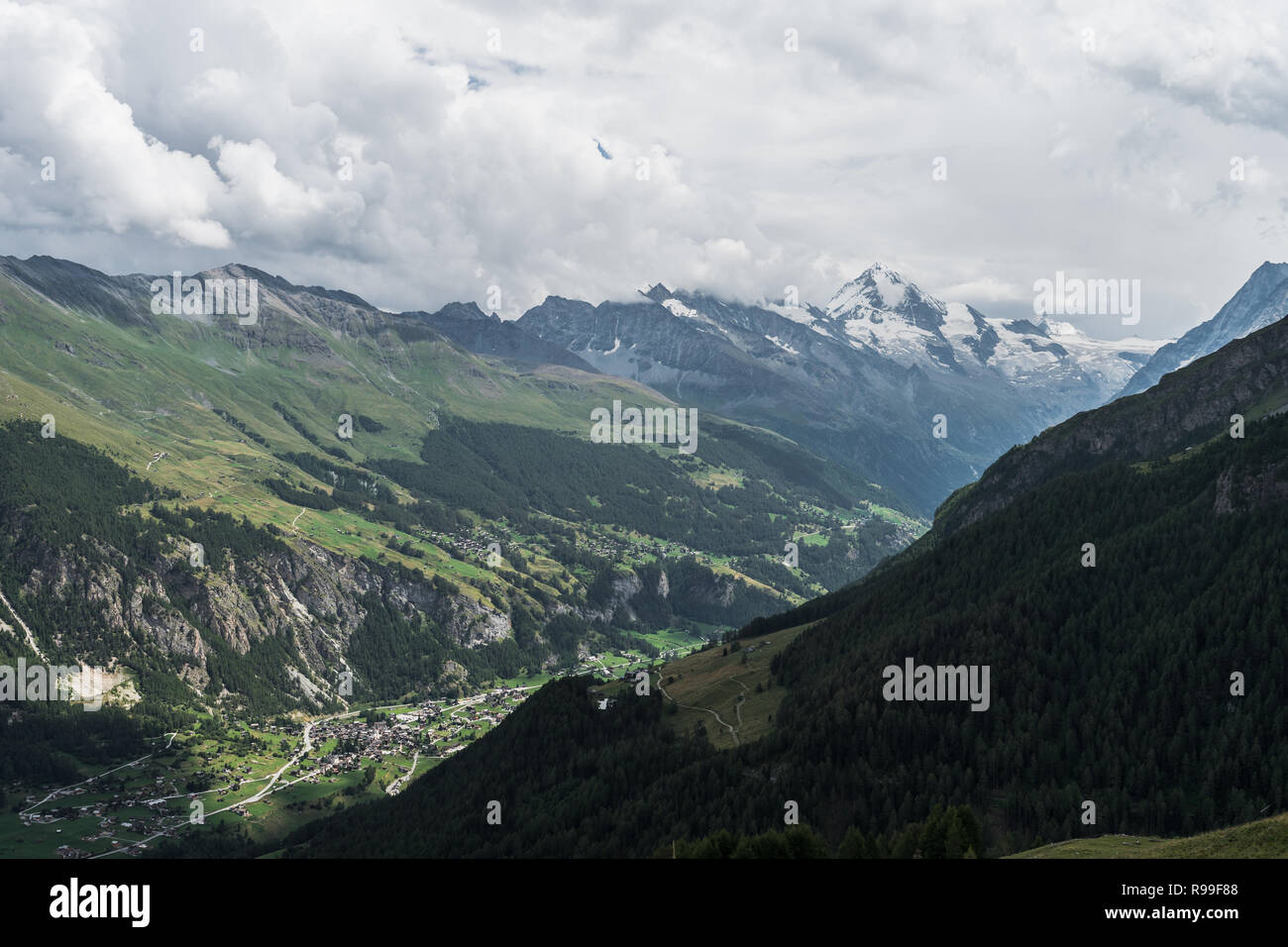 Evolene dorf -Fotos und -Bildmaterial in hoher Auflösung – Alamy