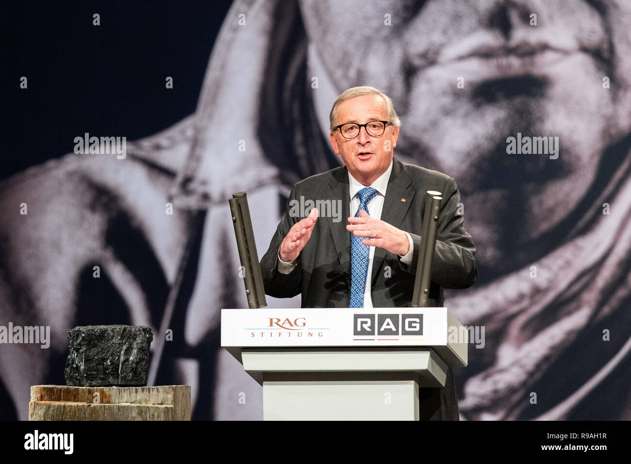 Marcel claude -Fotos und -Bildmaterial in hoher Auflösung – Alamy
