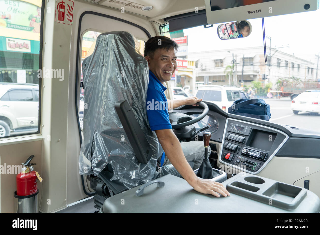 Moderne jeepneys -Fotos und -Bildmaterial in hoher Auflösung – Alamy