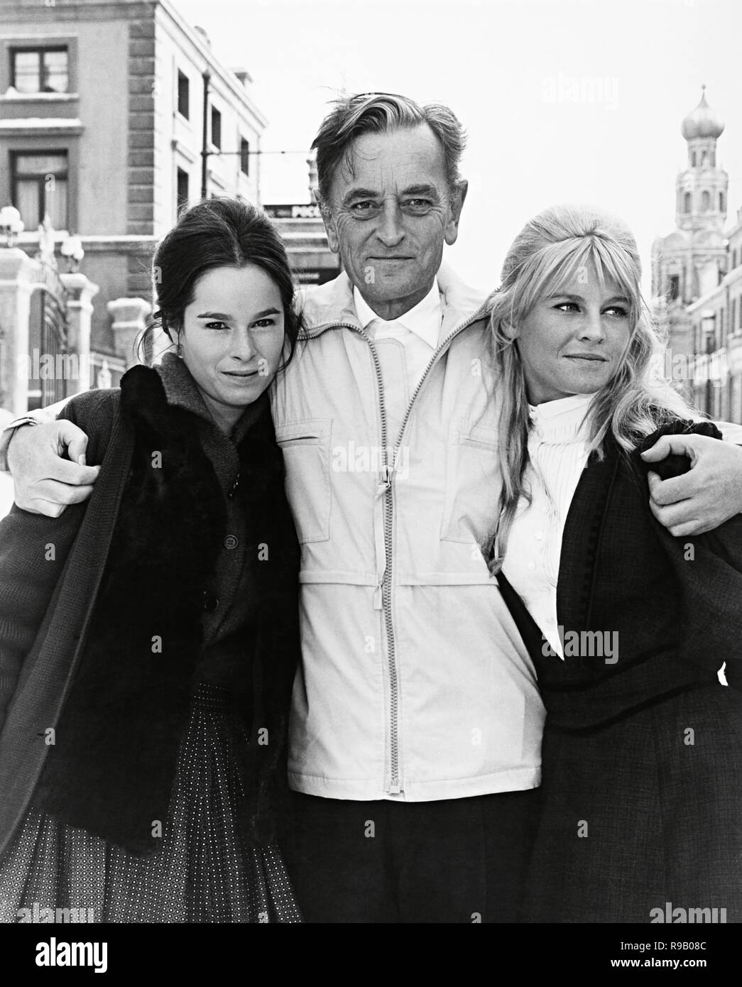 Julie christie geraldine chaplin -Fotos und -Bildmaterial in hoher ...