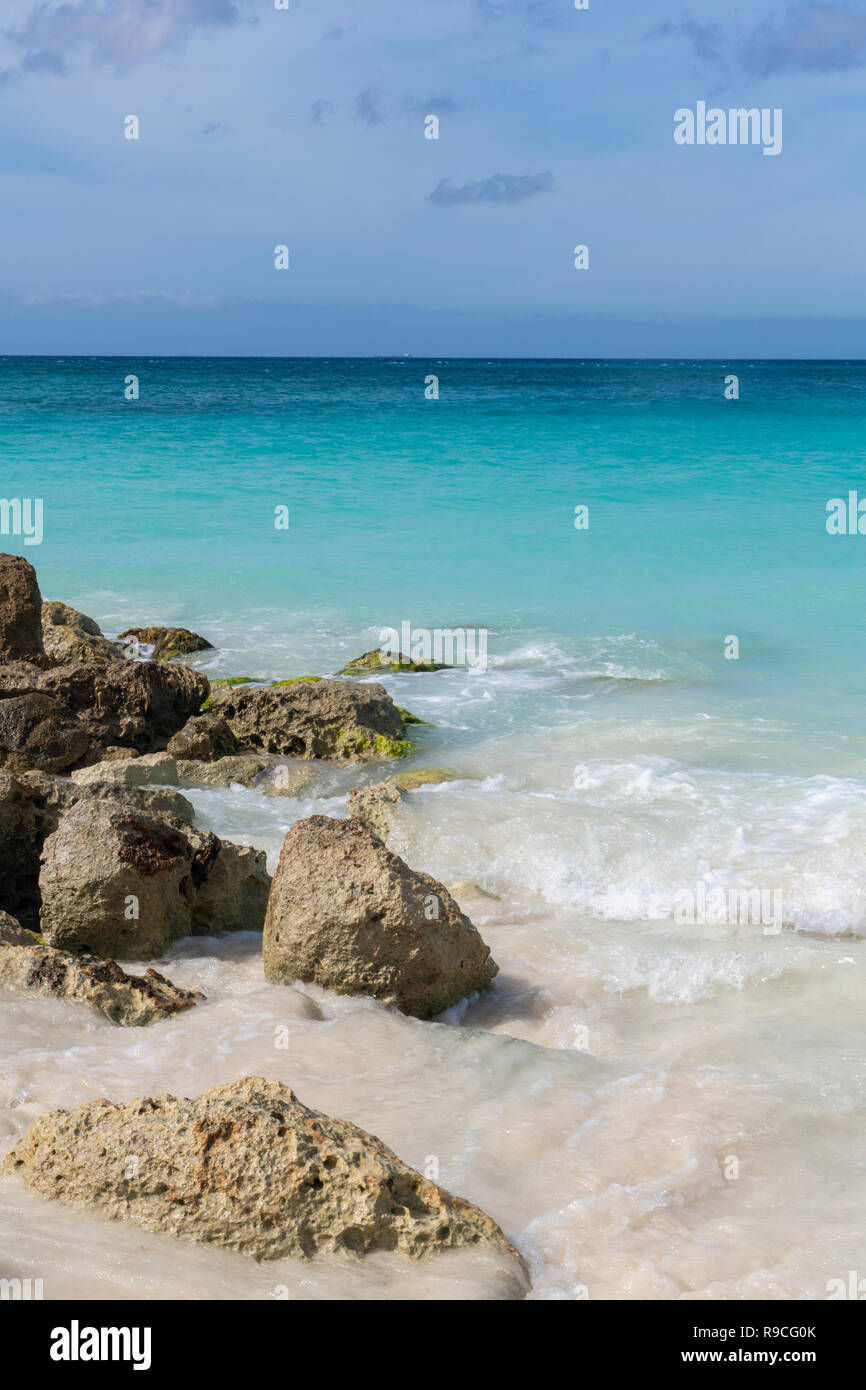 Kreuzfahrtschiff aruba -Fotos und -Bildmaterial in hoher Auflösung – Alamy