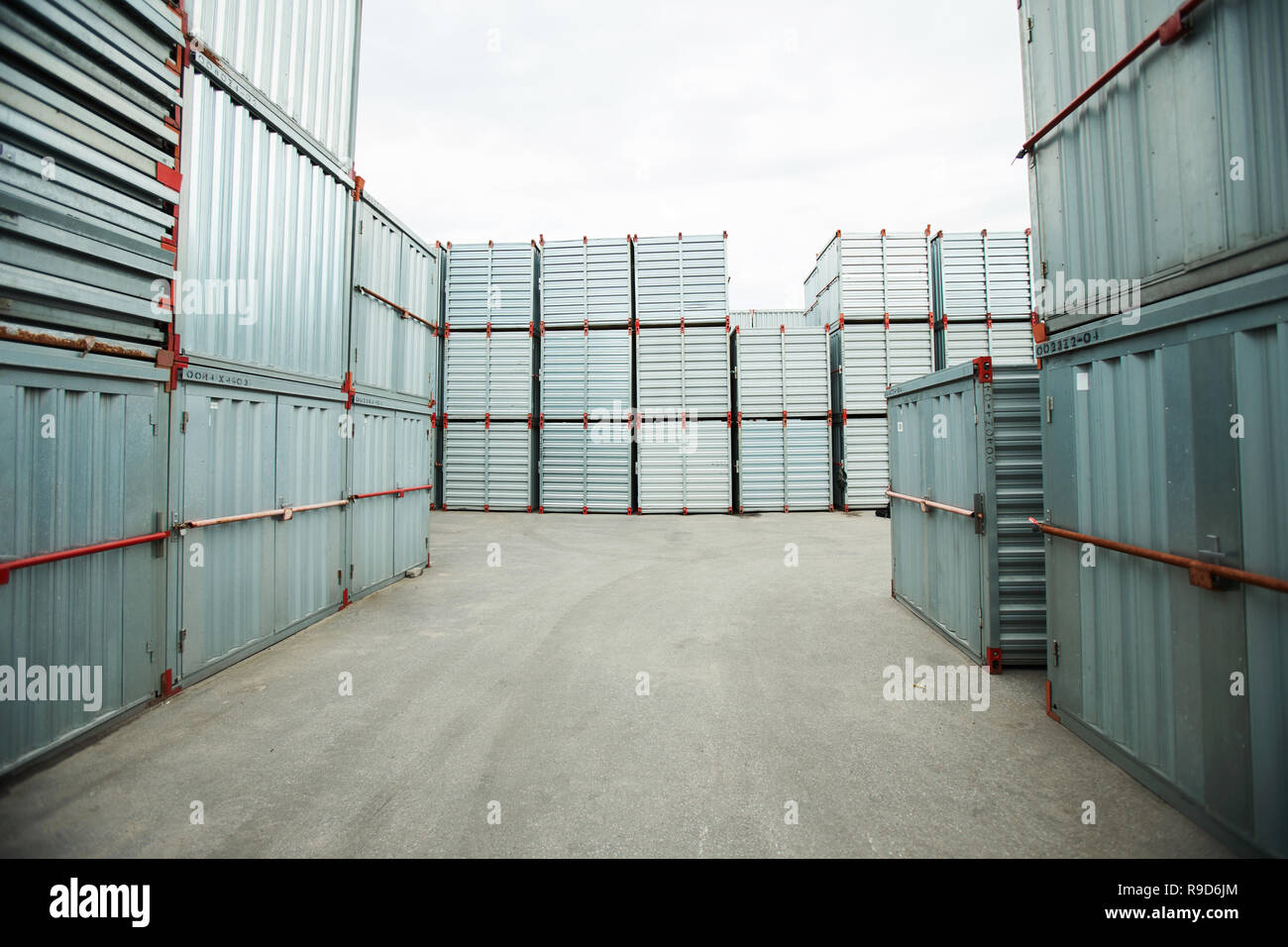 Objekte container -Fotos und -Bildmaterial in hoher Auflösung – Alamy