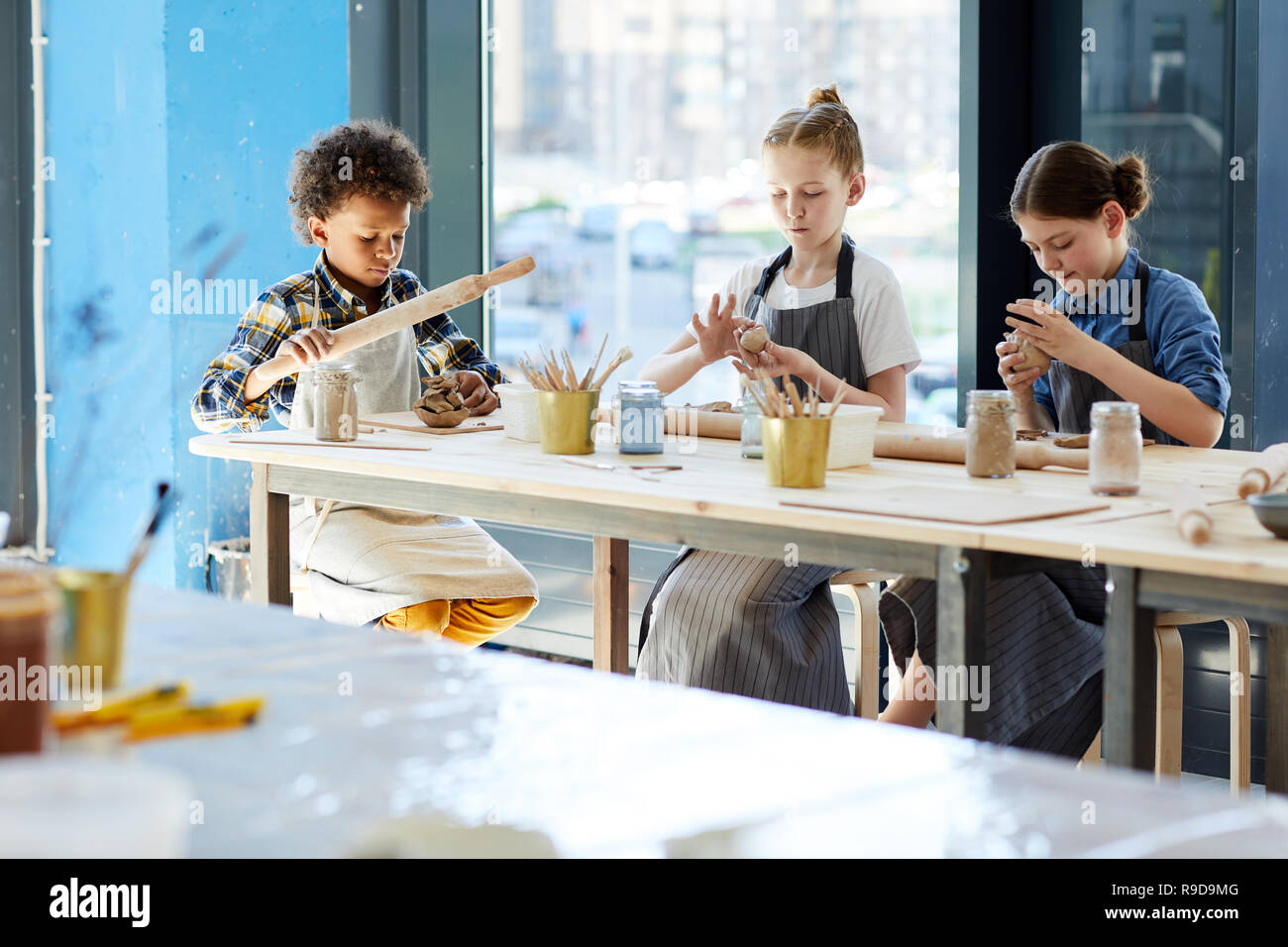 Kleine studenten -Fotos und -Bildmaterial in hoher Auflösung – Alamy