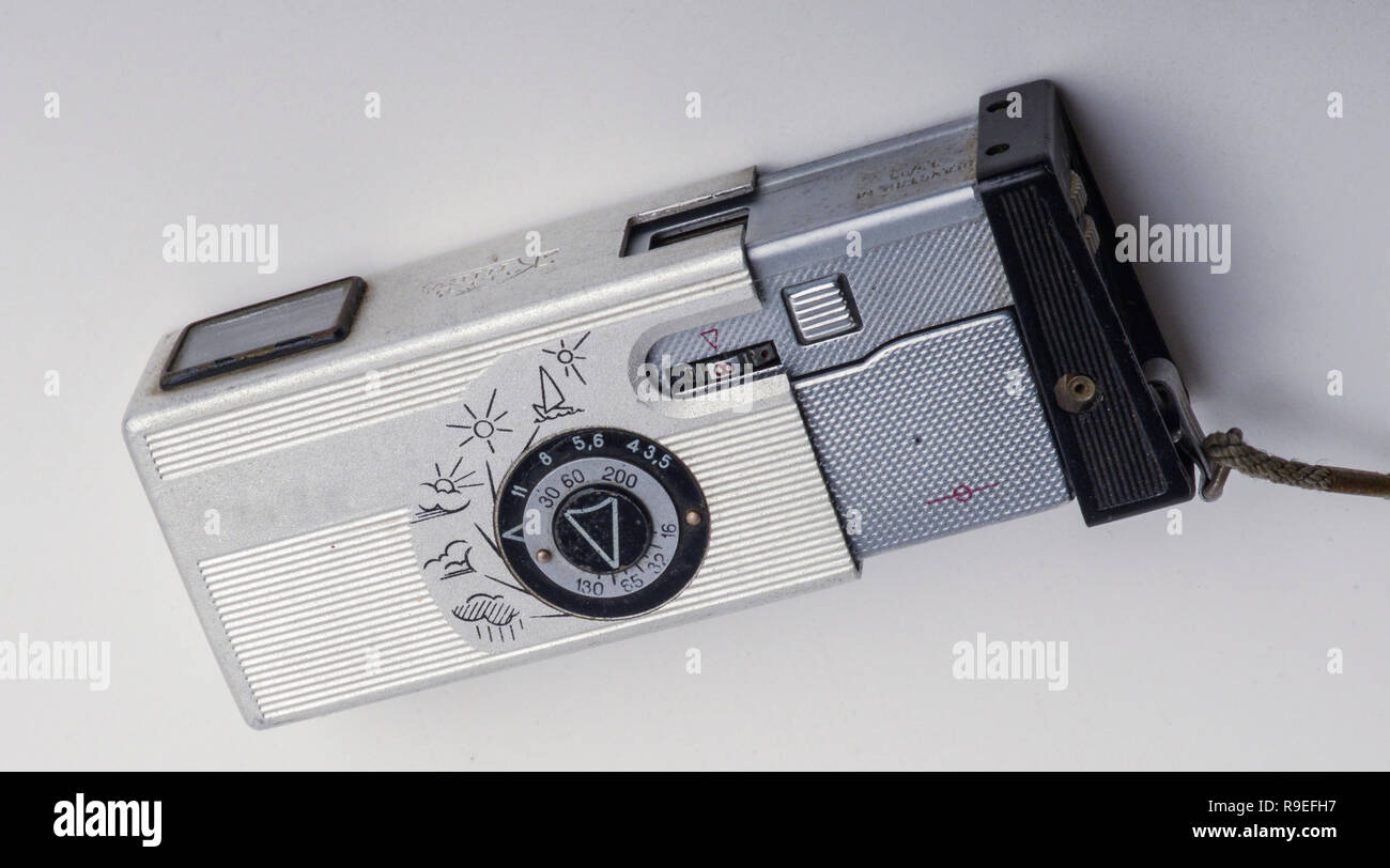Miniatur spionagekamera -Fotos und -Bildmaterial in hoher Auflösung – Alamy