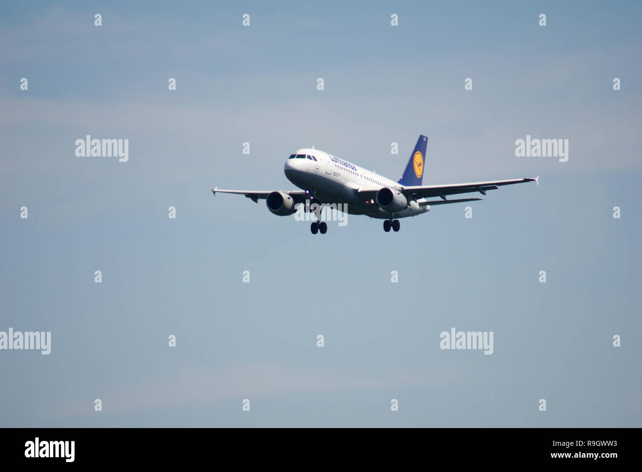Lufthansa alte lackierung -Fotos und -Bildmaterial in hoher Auflösung ...