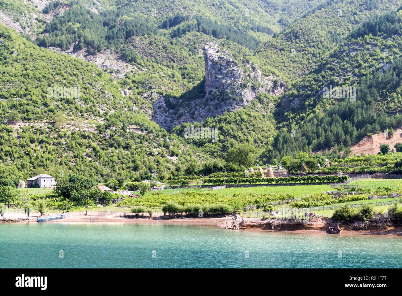 Koman haus -Fotos und -Bildmaterial in hoher Auflösung – Alamy