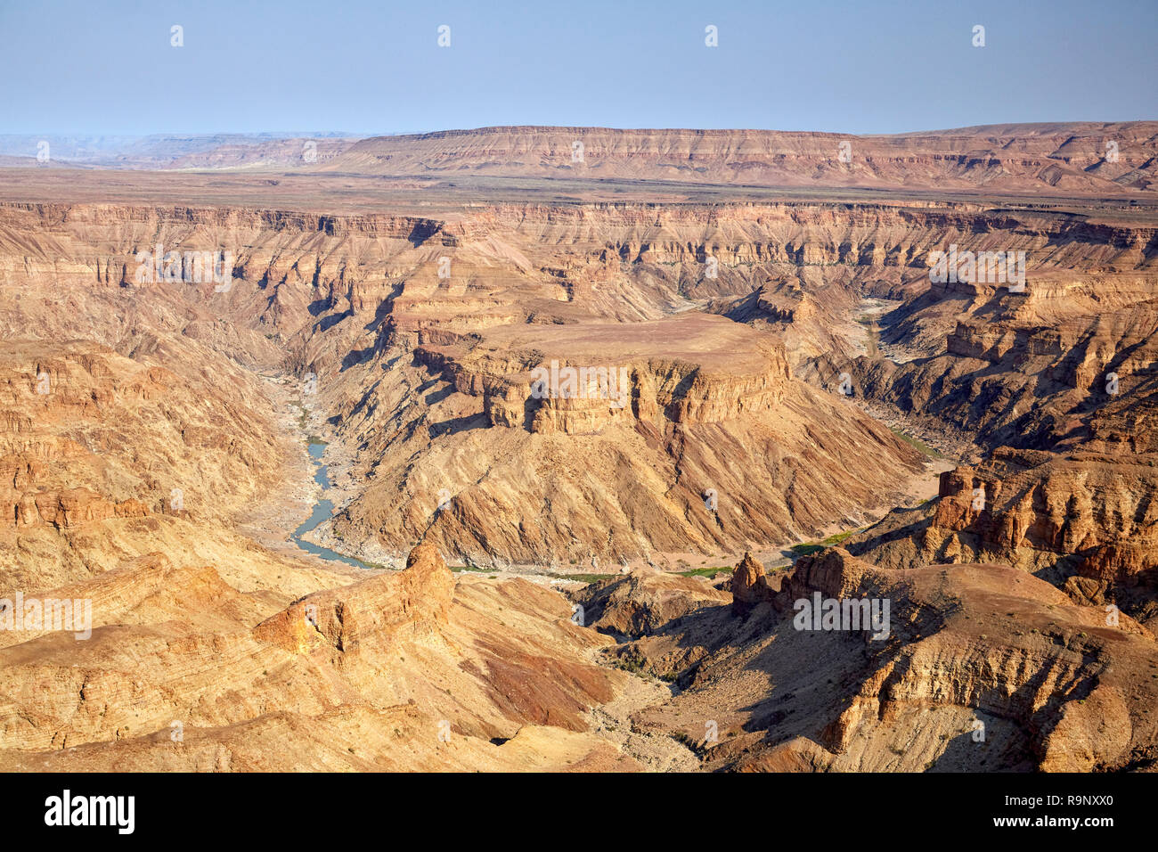 Afrikanisches flusspanorama -Fotos und -Bildmaterial in hoher Auflösung ...