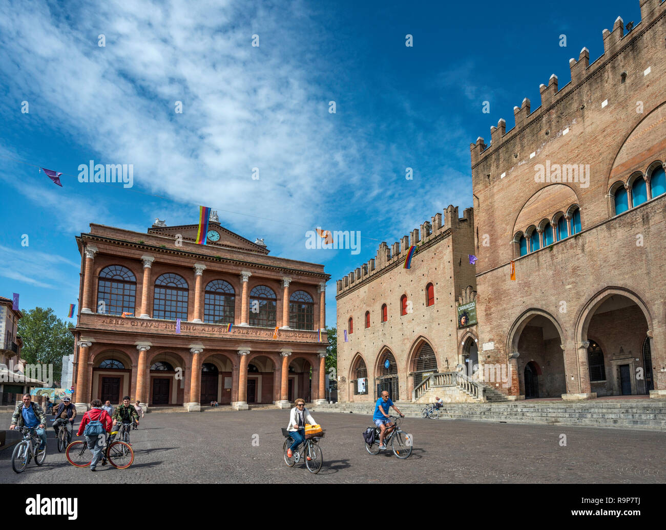 Teatro amintore galli -Fotos und -Bildmaterial in hoher Auflösung – Alamy