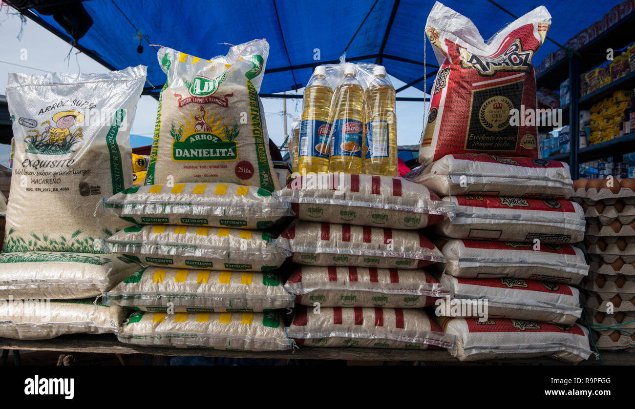 Rice bags -Fotos und -Bildmaterial in hoher Auflösung – Alamy