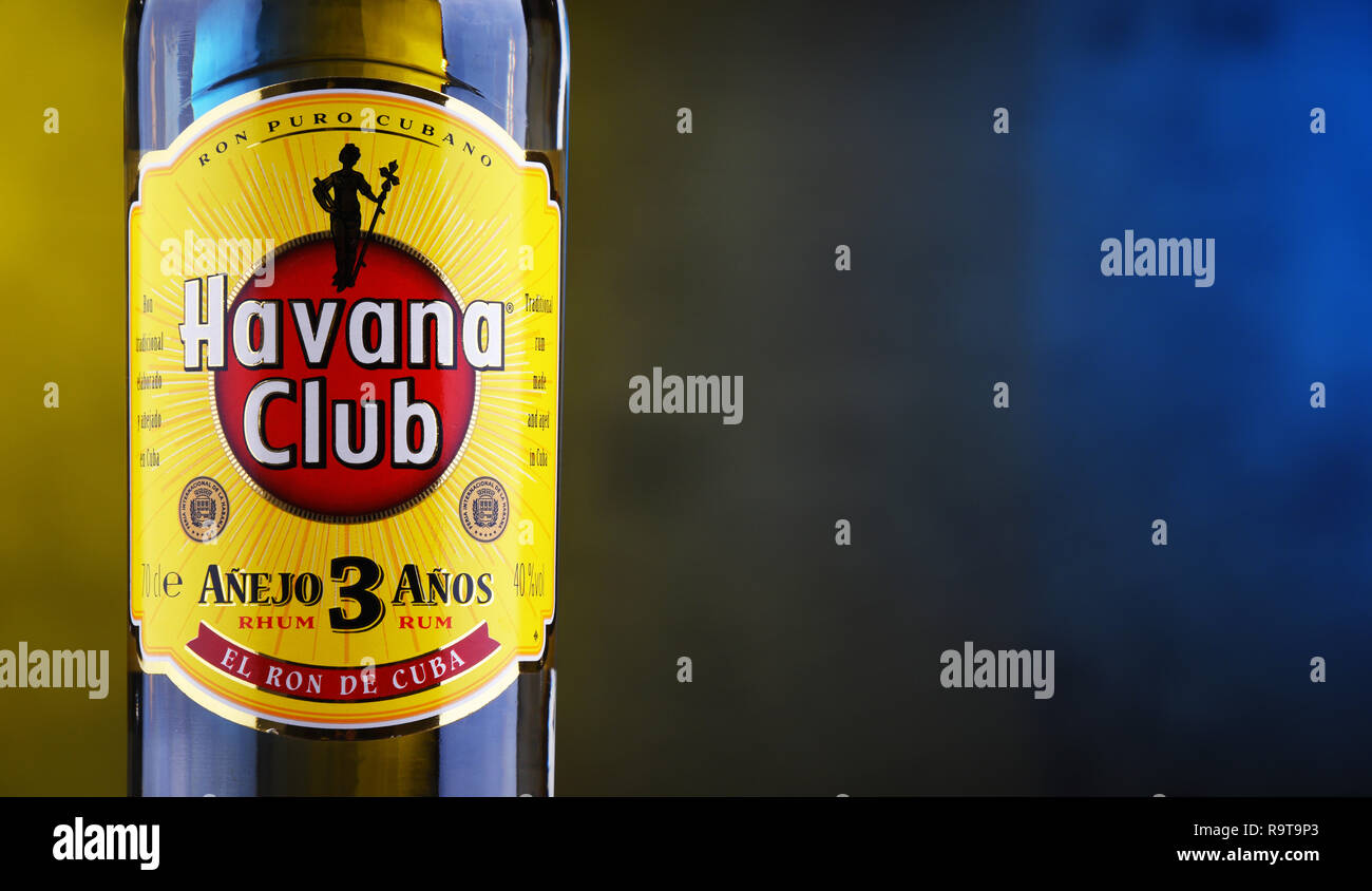 POZNAN, POL - Dec 12, 2018: Flasche Havana Club, eine Marke von Rum aus ...
