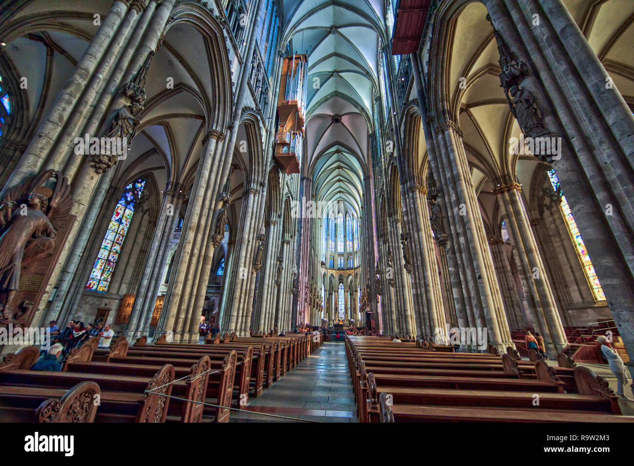 Cologne cathedral interior altar -Fotos und -Bildmaterial in hoher ...