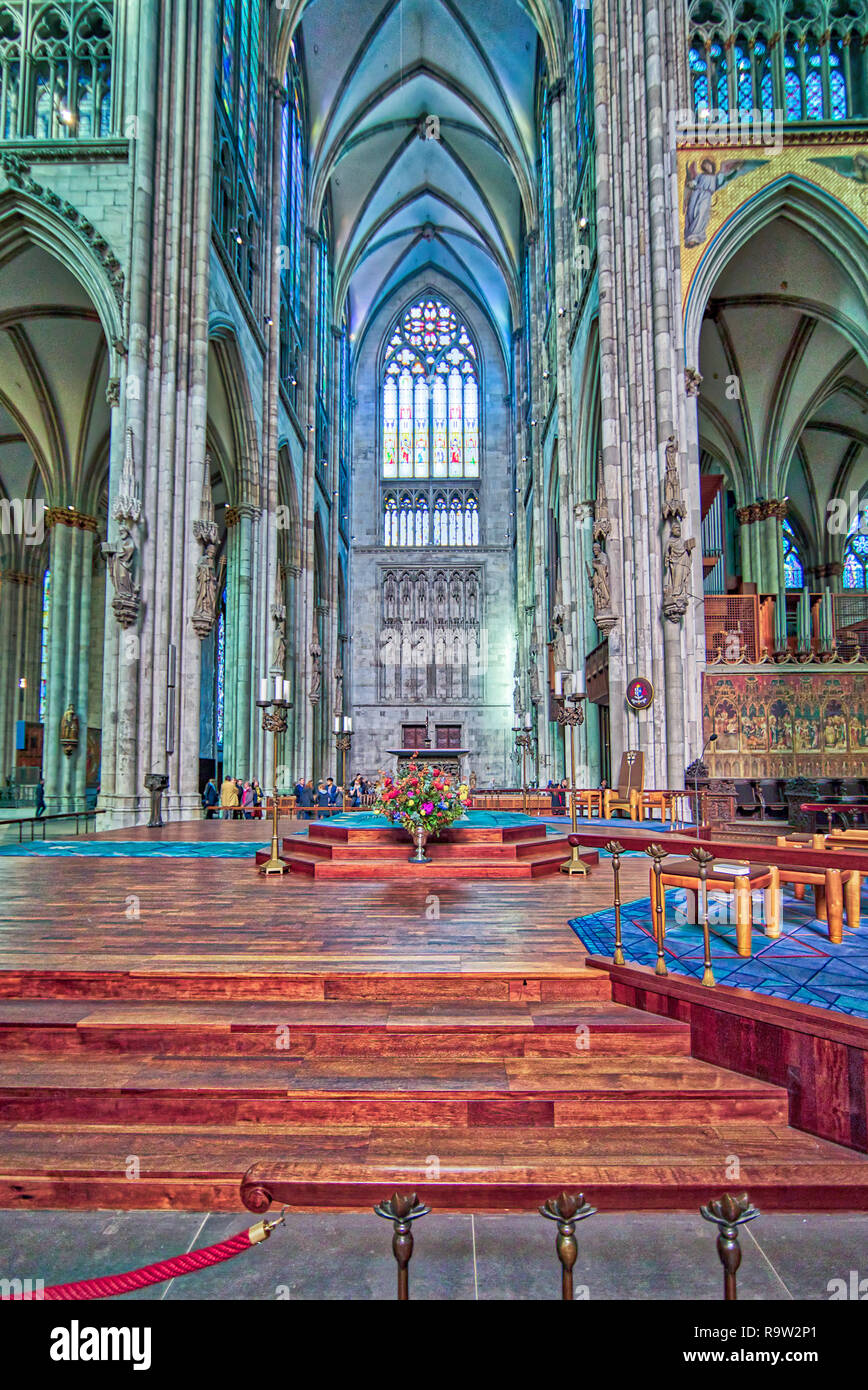 Cologne cathedral interior altar -Fotos und -Bildmaterial in hoher ...