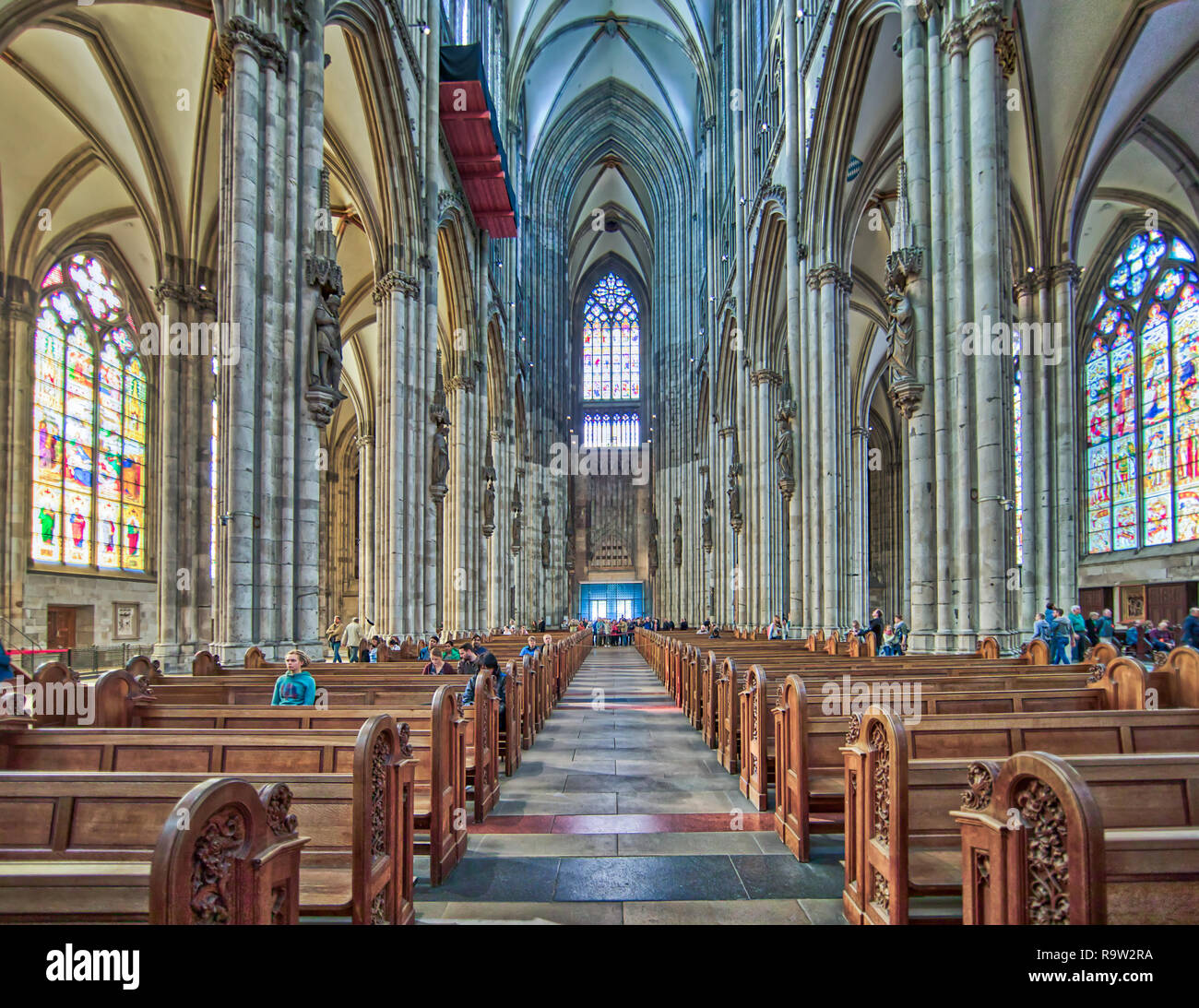 Cologne cathedral interior -Fotos und -Bildmaterial in hoher Auflösung ...