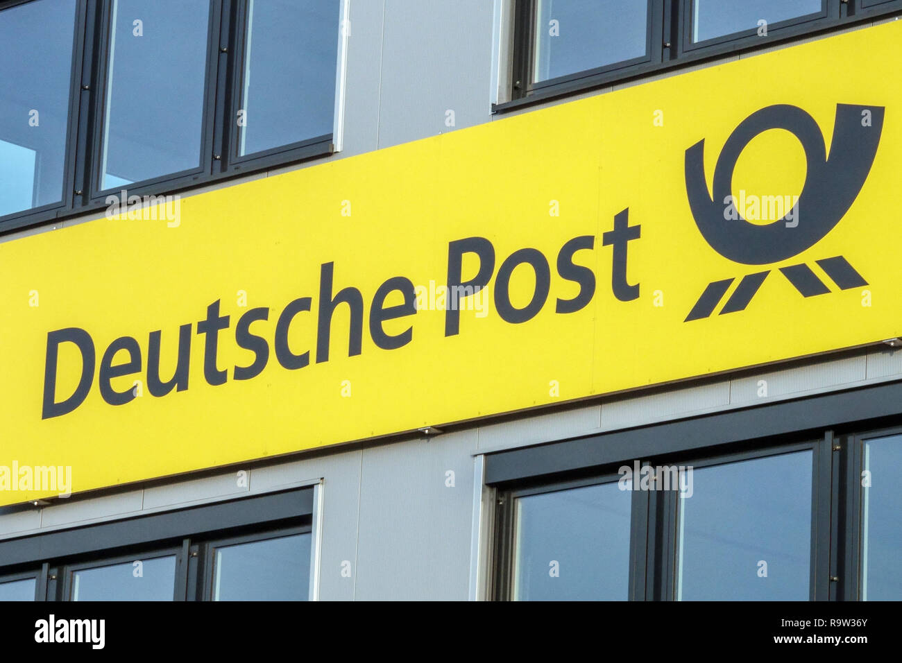 Logo deutsche post -Fotos und -Bildmaterial in hoher Auflösung – Alamy
