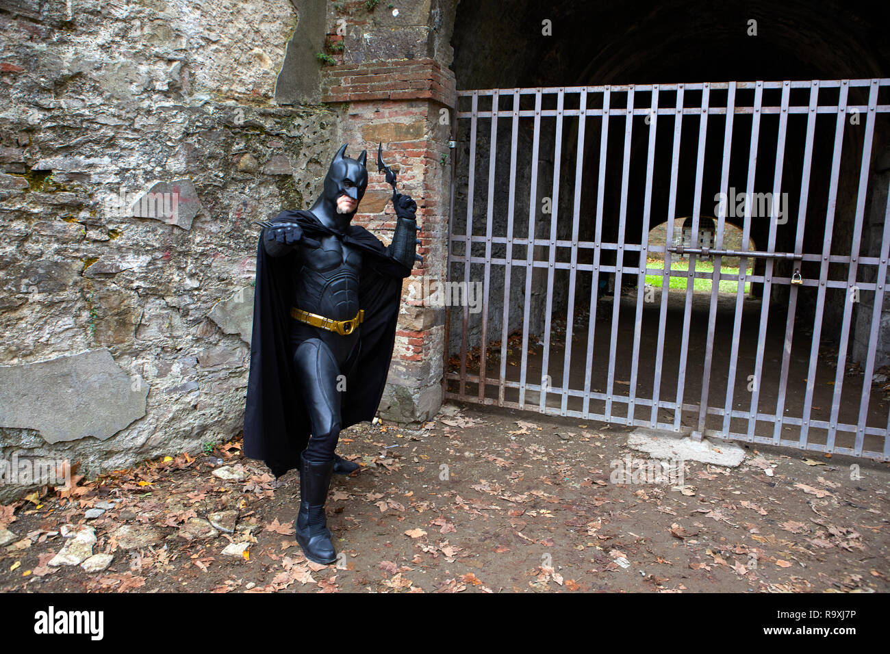 Batman kleid -Fotos und -Bildmaterial in hoher Auflösung – Alamy