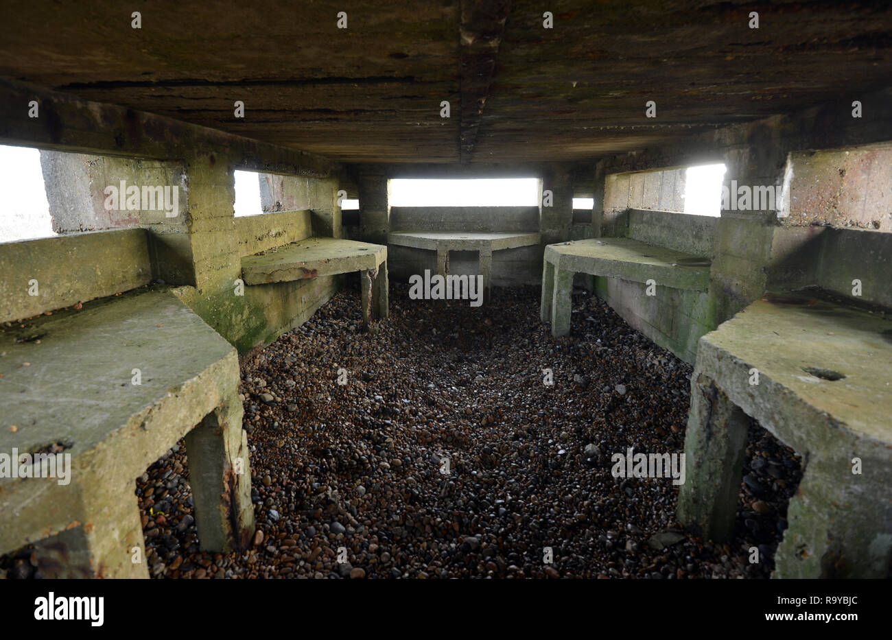 WWII defensive Bunker am Strand Rye, East Sussex, Großbritannien ...