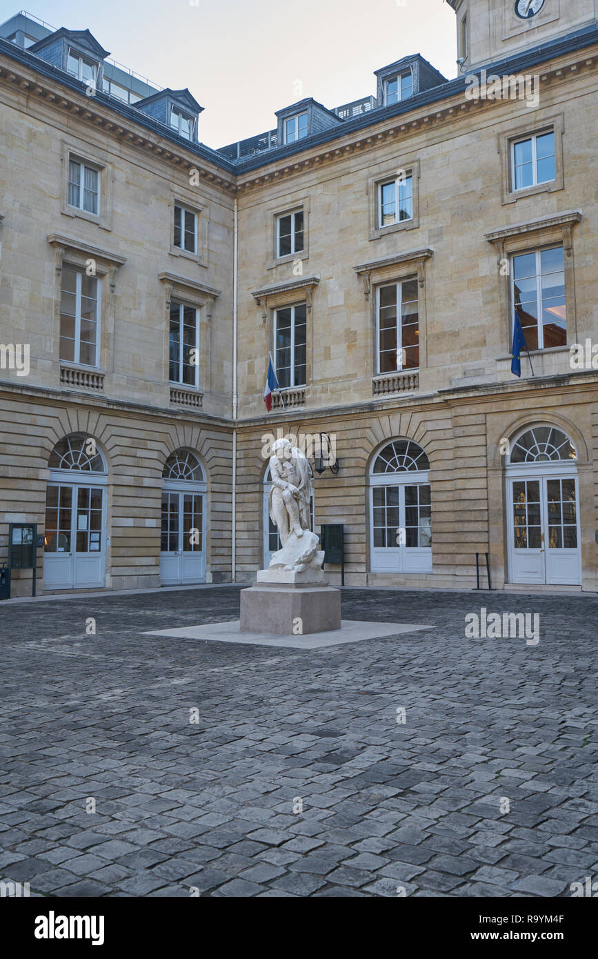 Statue de champollion -Fotos und -Bildmaterial in hoher Auflösung – Alamy