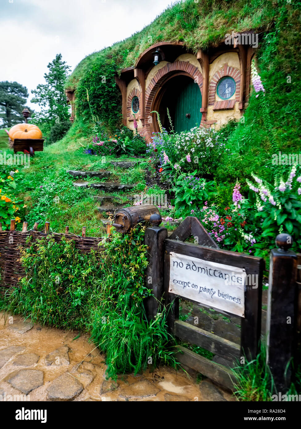Frodo beutlin -Fotos und -Bildmaterial in hoher Auflösung – Alamy