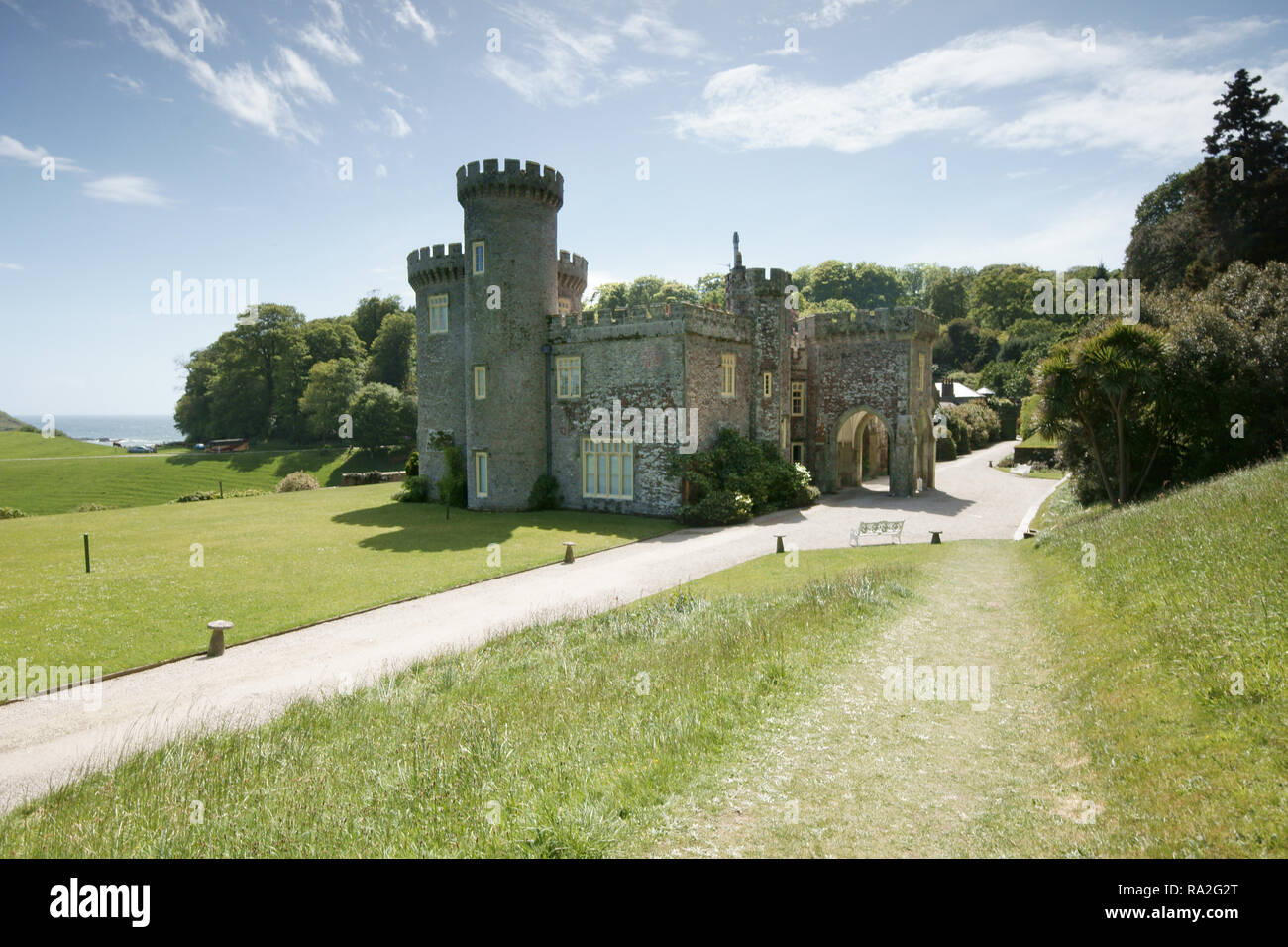 Caerhays schloss cornwall -Fotos und -Bildmaterial in hoher Auflösung ...