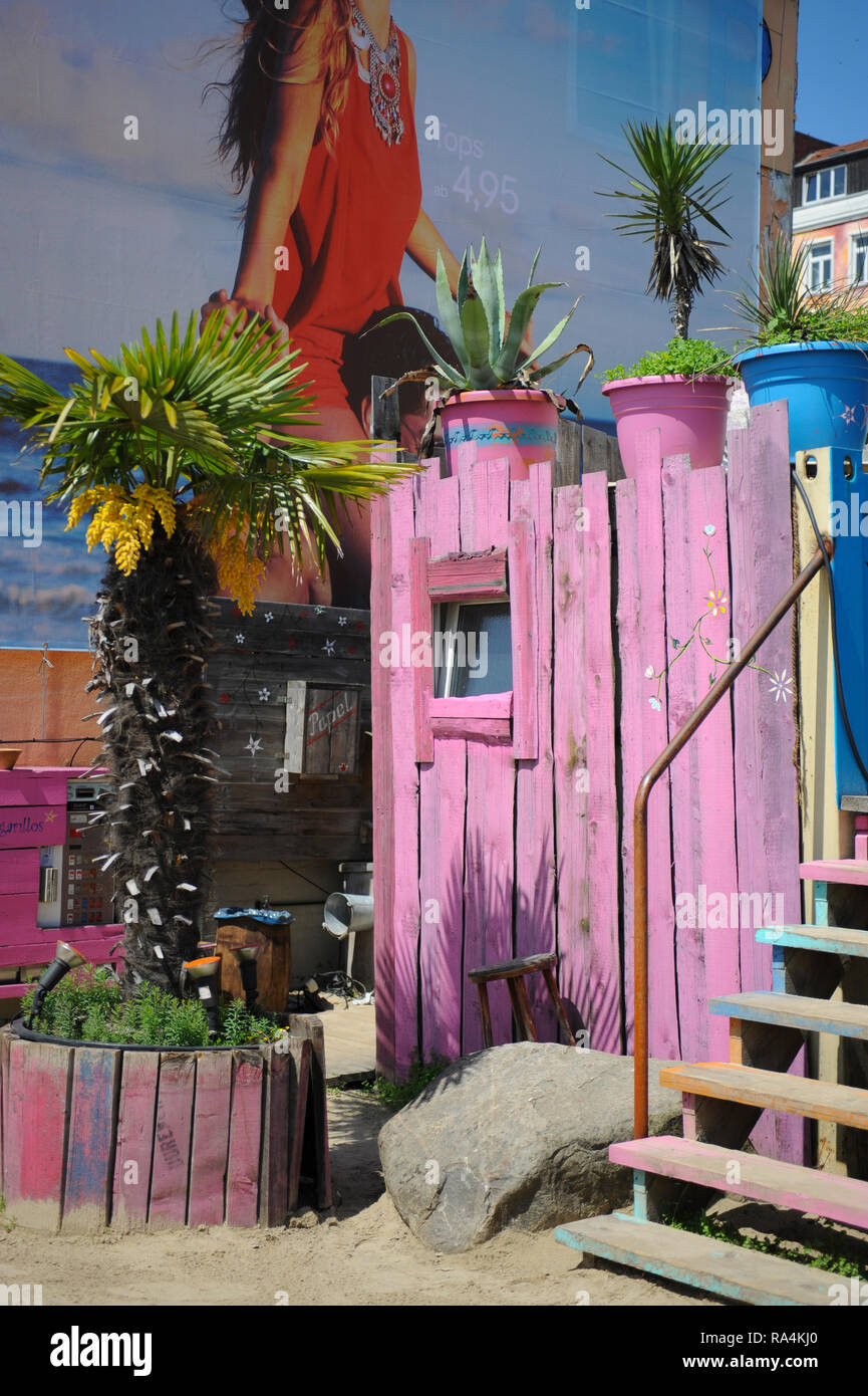 Strandbar hamburg -Fotos und -Bildmaterial in hoher Auflösung – Alamy