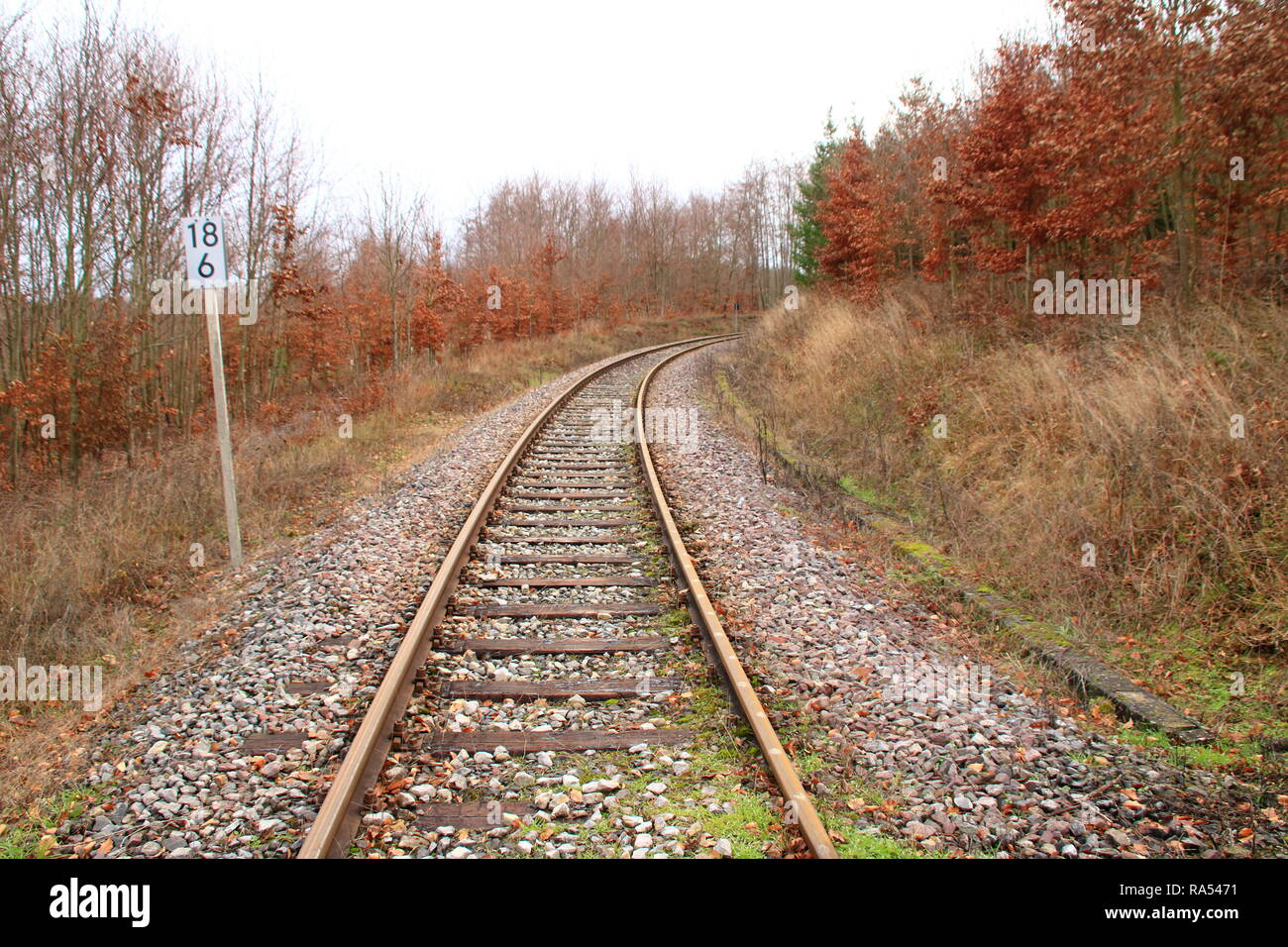 Kurve in der schiene -Fotos und -Bildmaterial in hoher Auflösung – Alamy