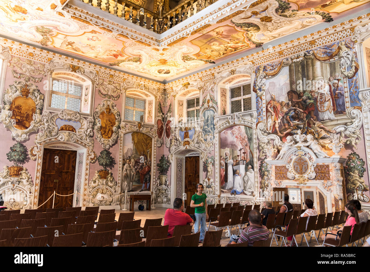 Die stiftskirche von Stift Stams, einem barocken Zisterzienserkloster ...