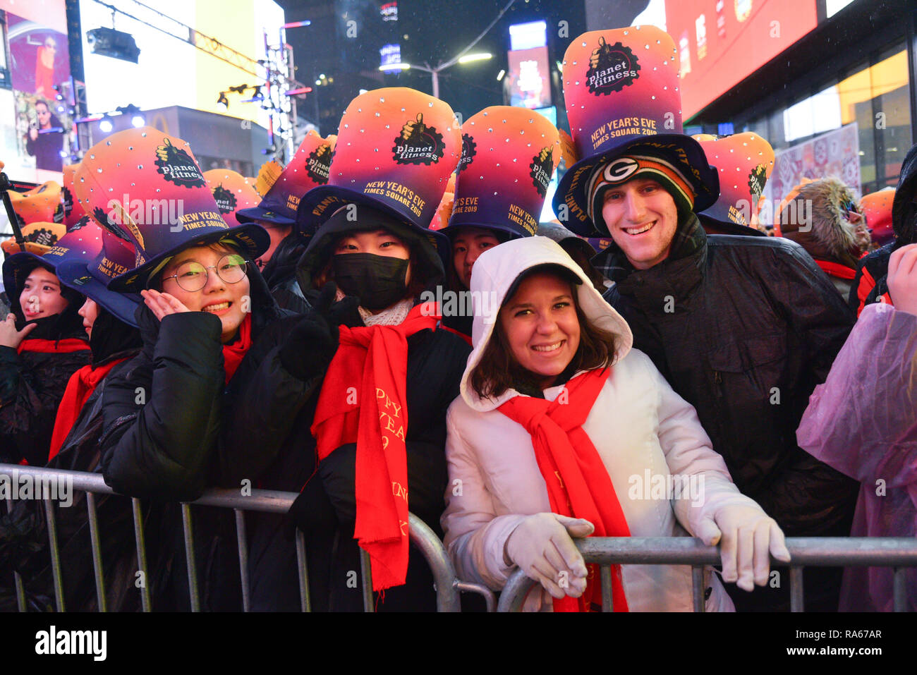 Times square new years party 2019 -Fotos und -Bildmaterial in hoher ...