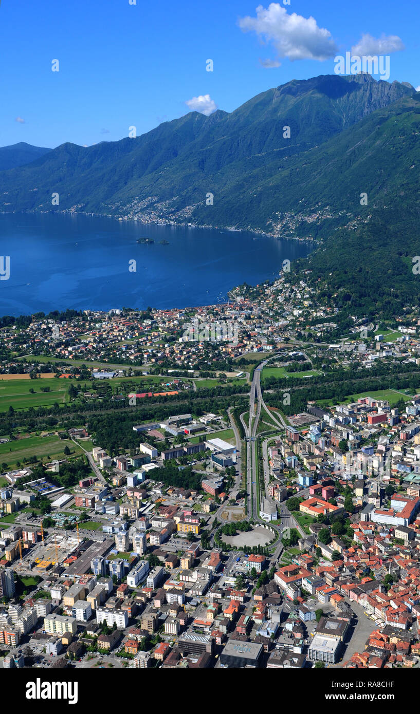 Schweiz: airshot von Locarno am Lago Maggiore Stockfotografie - Alamy