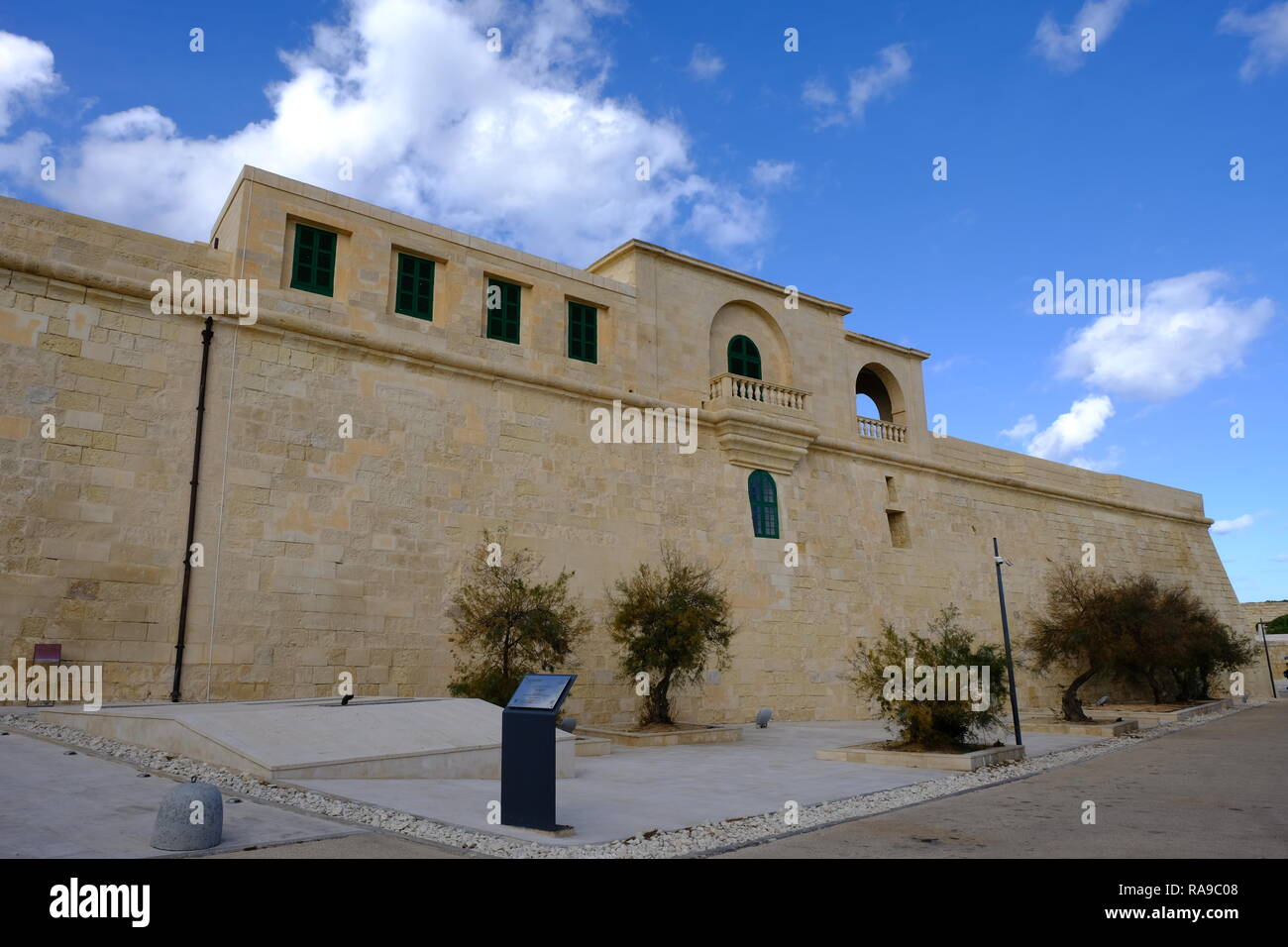 Valletta, Malta George Cross Insel im Mittelmeer, Fort St. Elmo ...