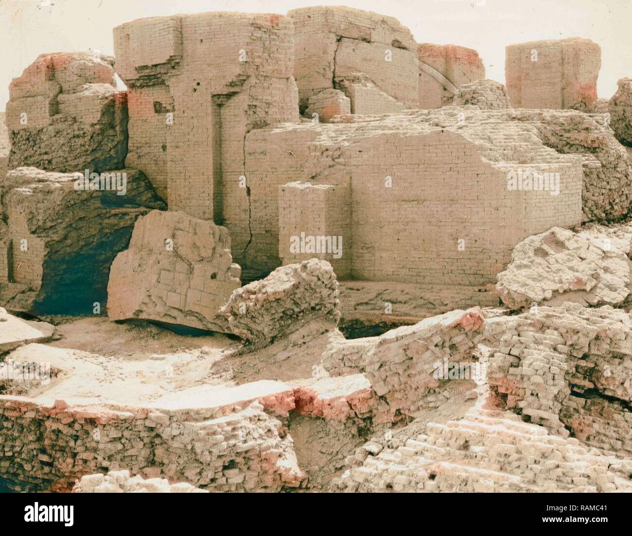 Iraq babylon ishtar gate -Fotos und -Bildmaterial in hoher Auflösung ...