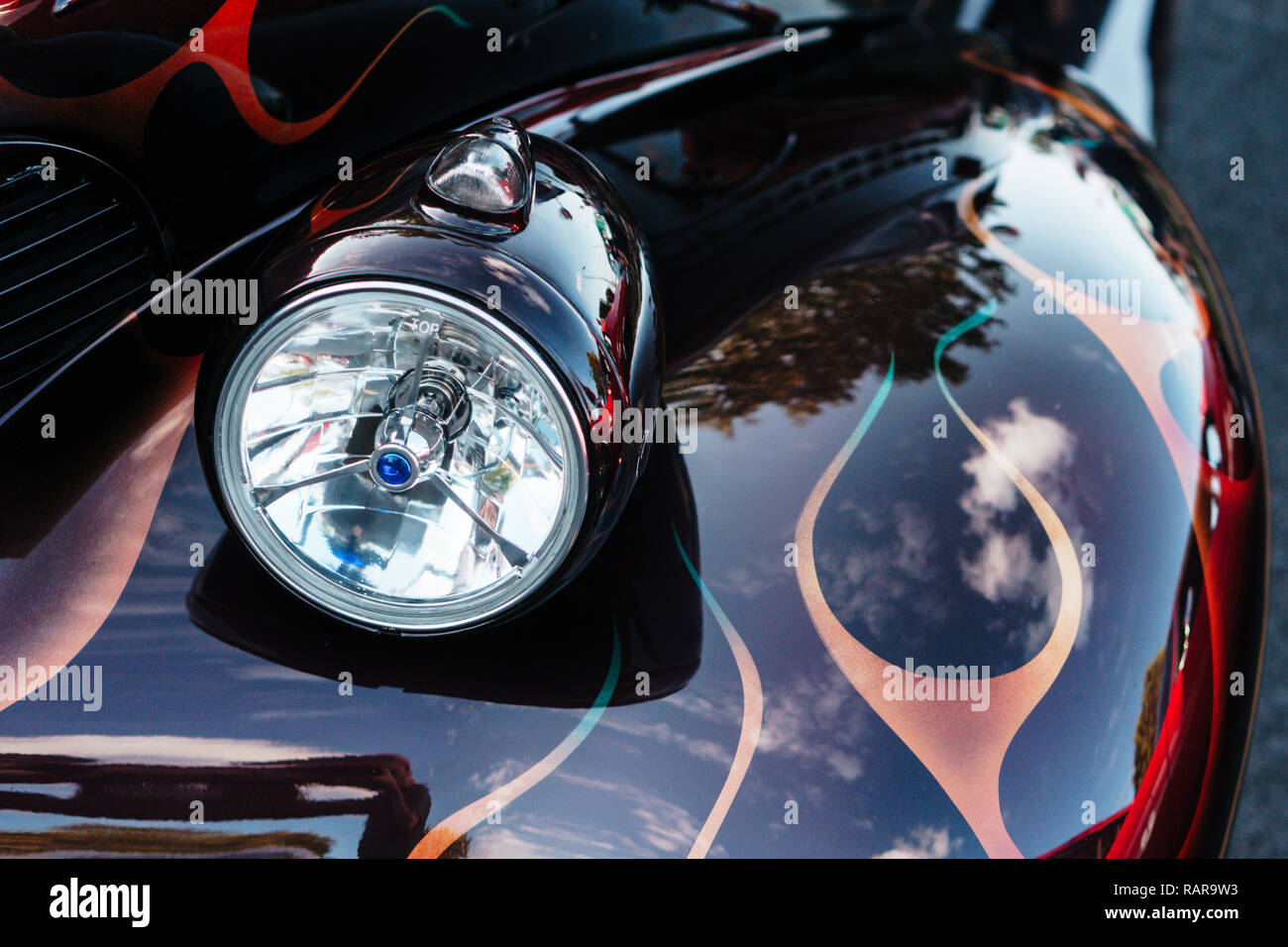 Hot rod custom paint job -Fotos und -Bildmaterial in hoher Auflösung ...