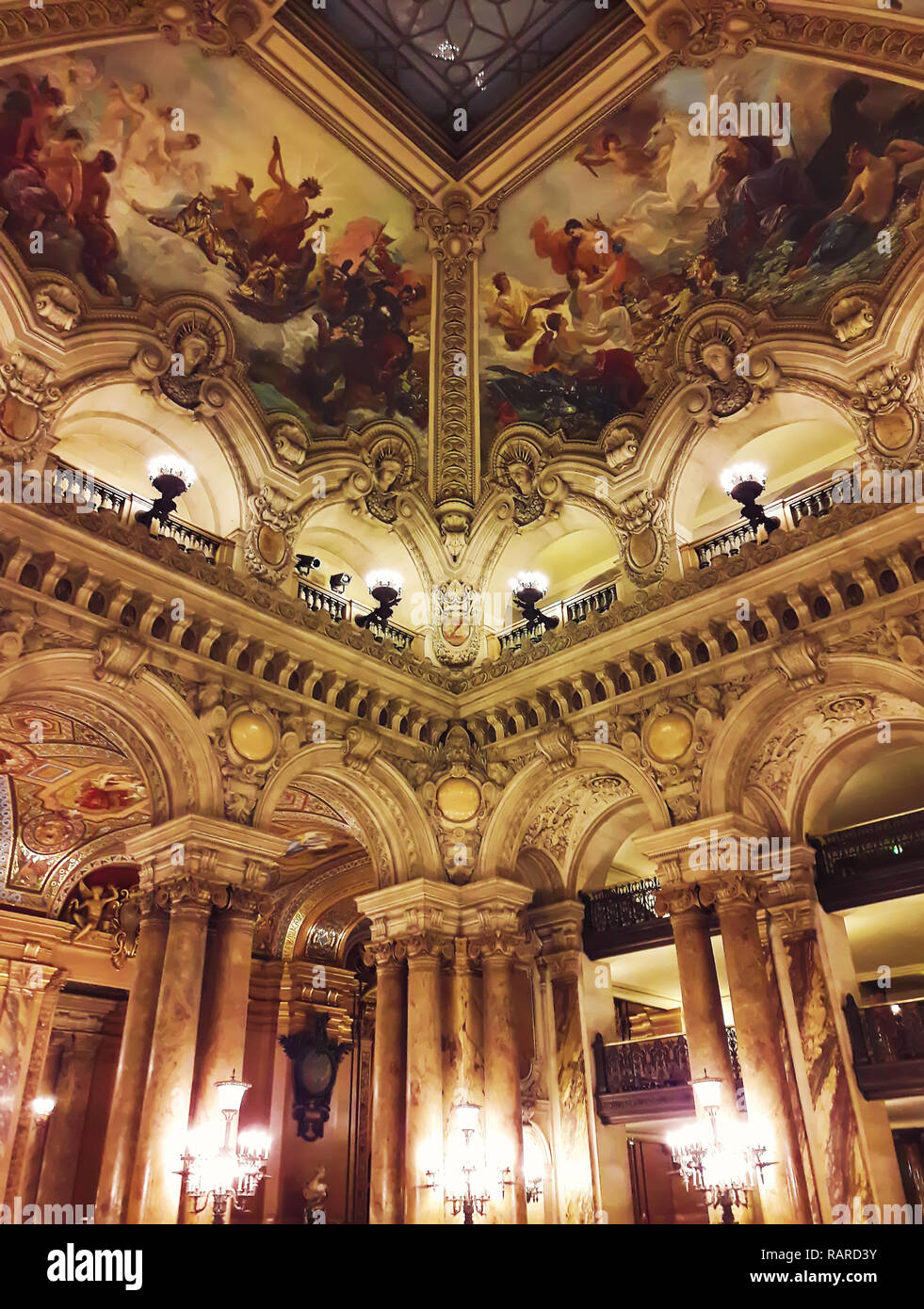 Grand opera house paris -Fotos und -Bildmaterial in hoher Auflösung – Alamy