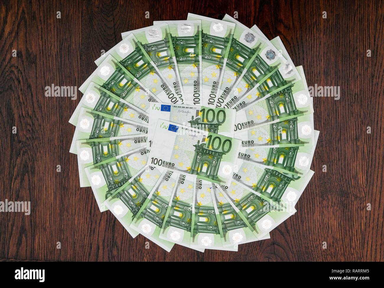 Euronotes Geld symbolische Foto, Euroscheine Geld Symbolfoto ...