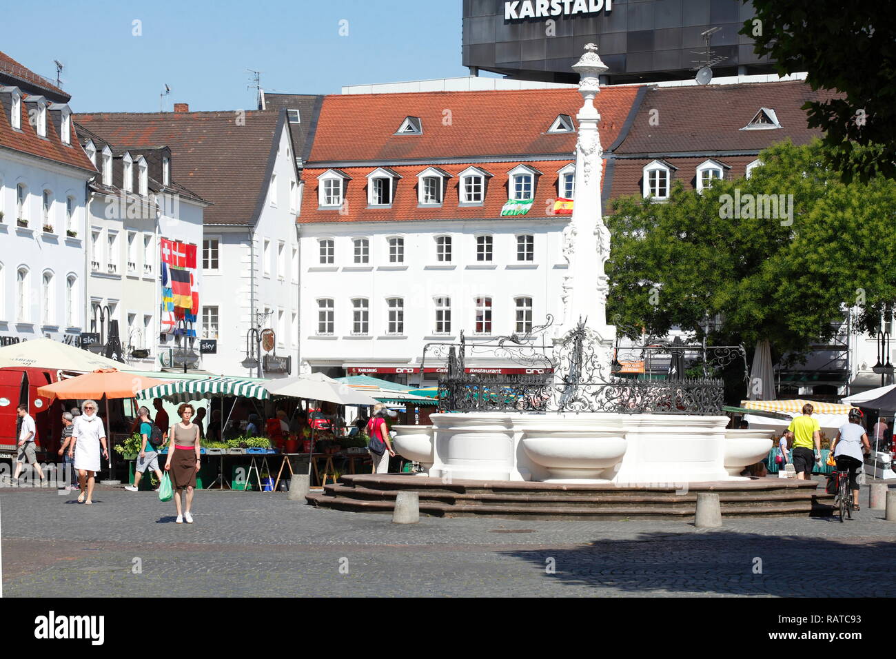Sankt johanner markt -Fotos und -Bildmaterial in hoher Auflösung – Alamy
