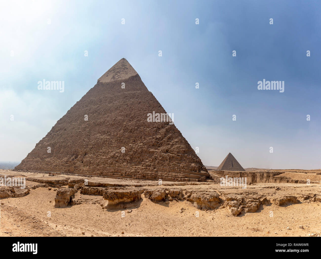 Panorama der Bereich mit den Pyramiden von Gizeh mit Pyramide des ...