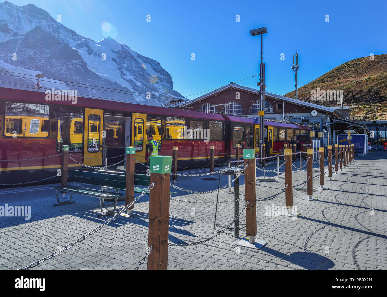 Grindelwald Bahnhof Stockfotos und -bilder Kaufen - Alamy