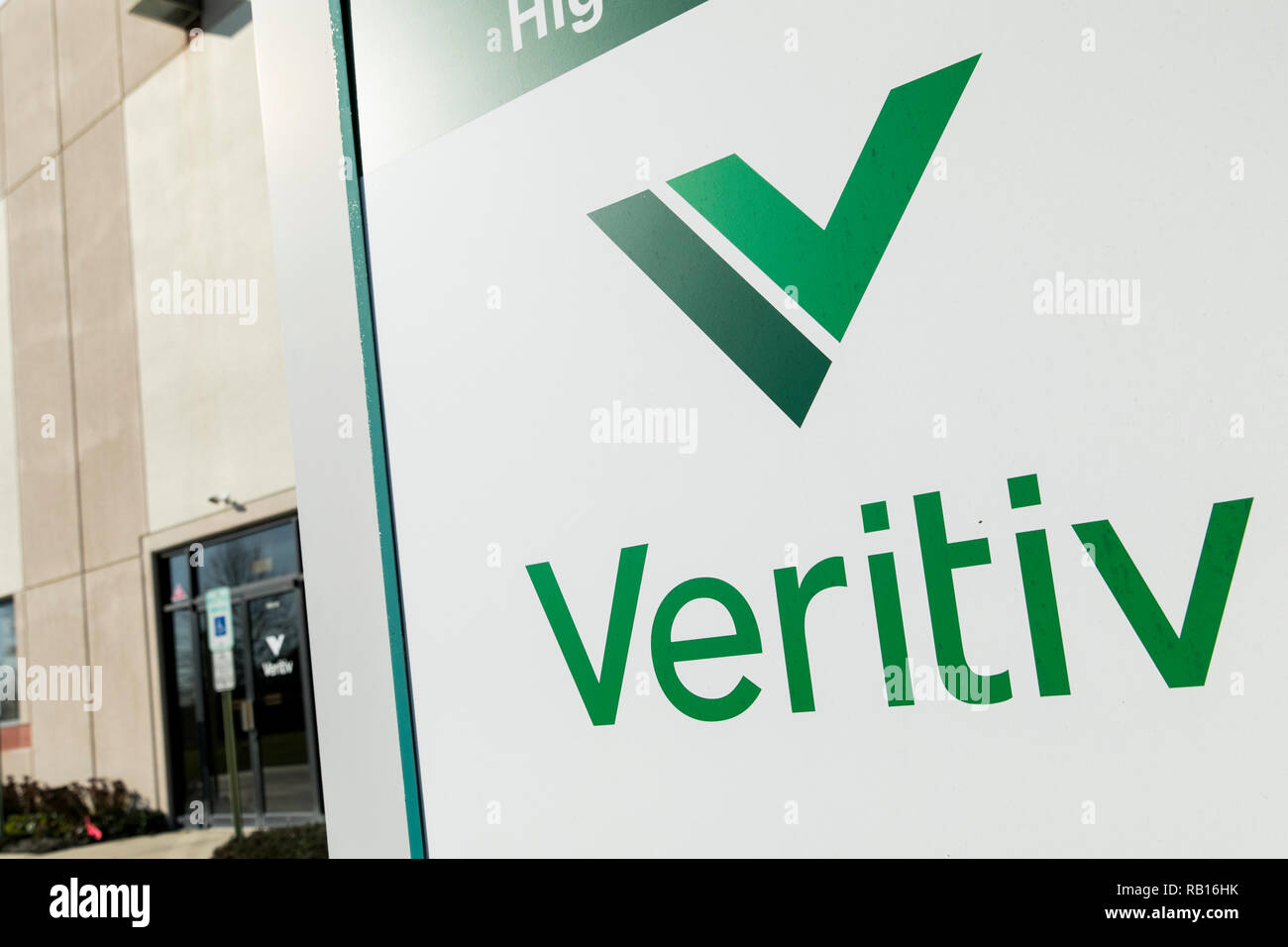 Ein logo Zeichen außerhalb einer Anlage durch die Veritiv Corporation ...
