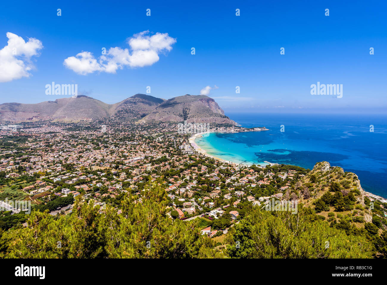 Mondello palermo beach resort -Fotos und -Bildmaterial in hoher ...