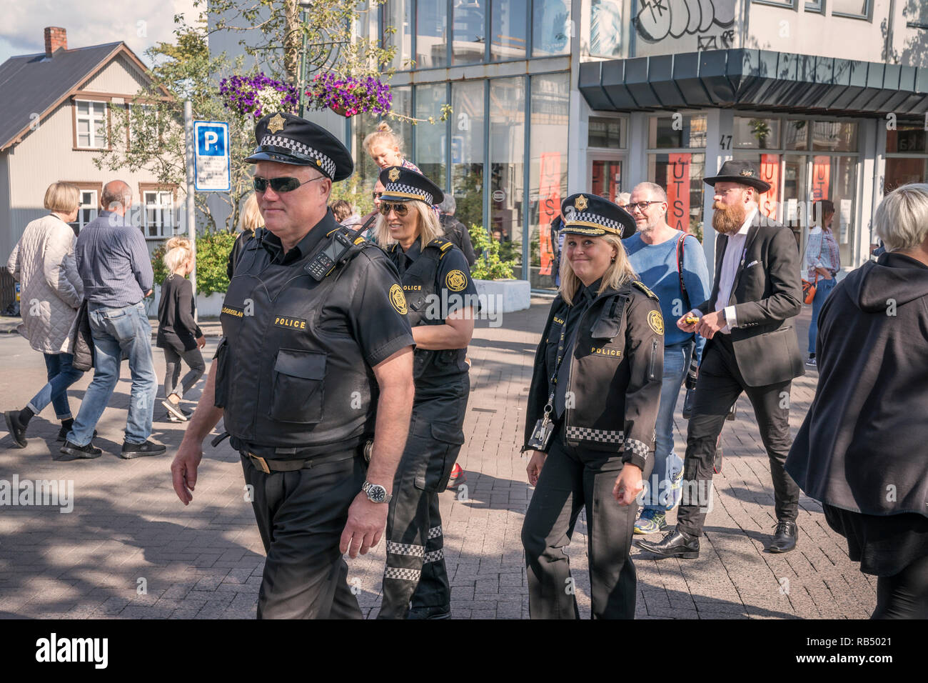 Police Officers Reykjavik Iceland Stockfotos und -bilder Kaufen - Alamy