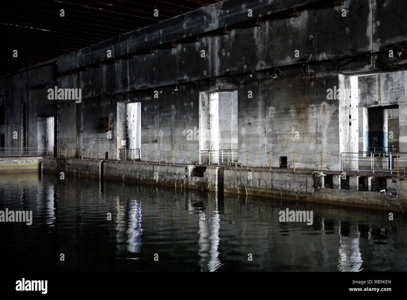 Wwii submarine base -Fotos und -Bildmaterial in hoher Auflösung – Alamy