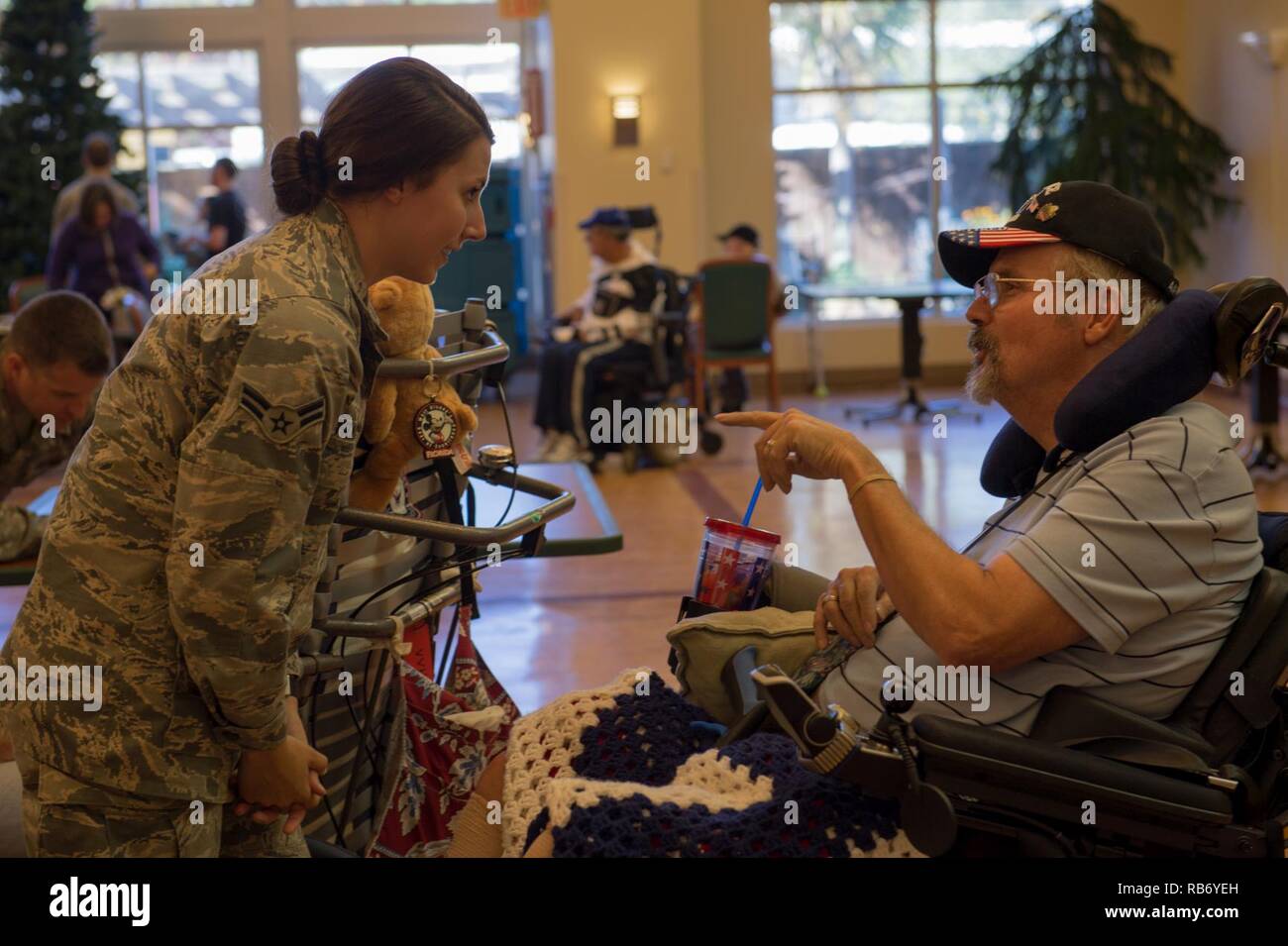 Us Air Force Airman 1st Class Maygan Gerade, Bekämpfung der Sender mit ...
