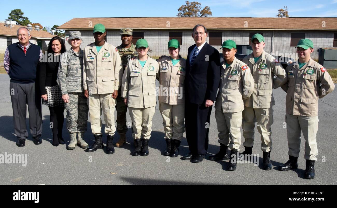 Senator John boozman, zusammen mit führenden Persönlichkeiten des ...