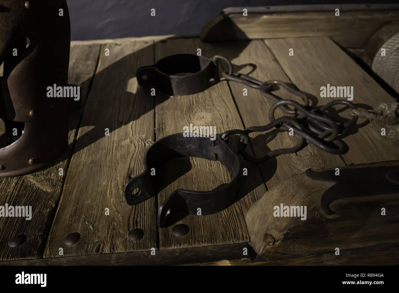 Torture Instrument Stockfotos und -bilder Kaufen - Seite 2 - Alamy