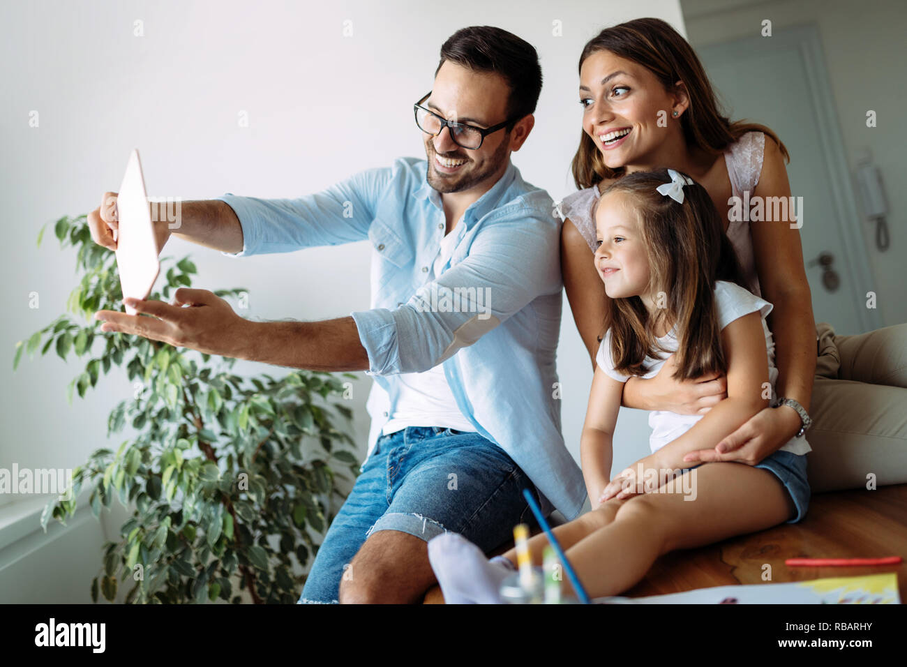 Happy fun -Fotos und -Bildmaterial in hoher Auflösung – Alamy