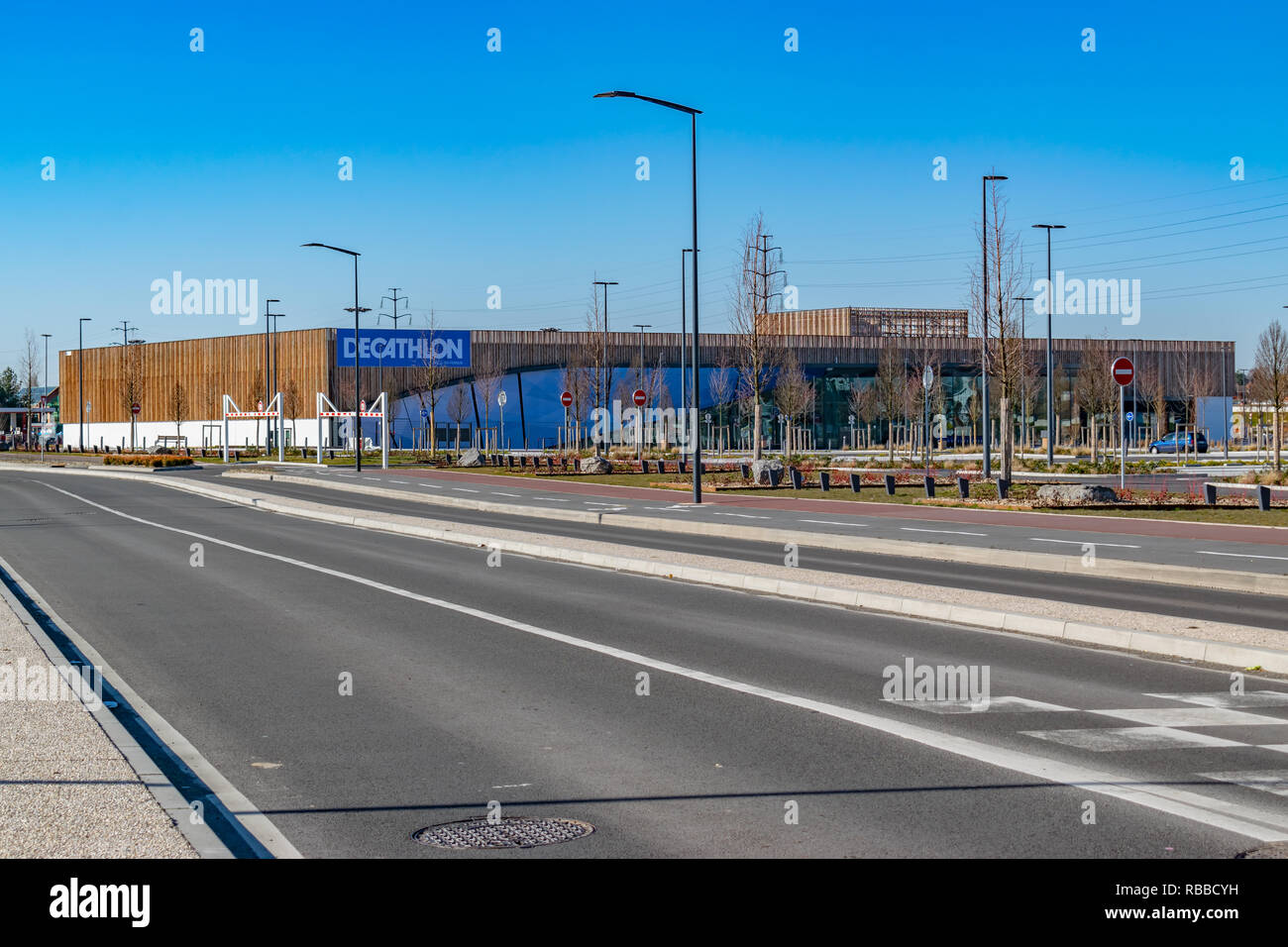 Decathlon store -Fotos und -Bildmaterial in hoher Auflösung – Alamy