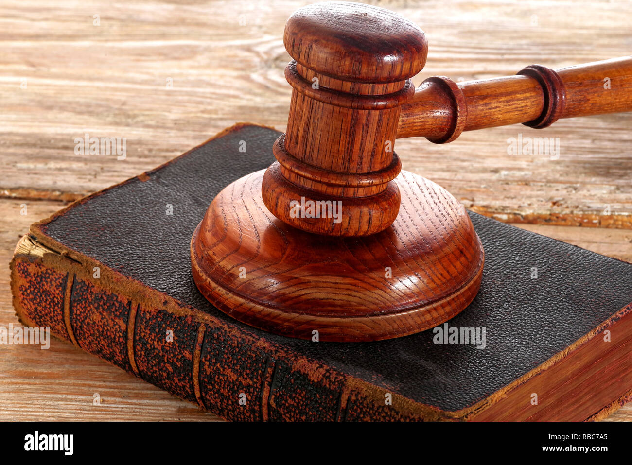 Gesetz hammer -Fotos und -Bildmaterial in hoher Auflösung – Alamy